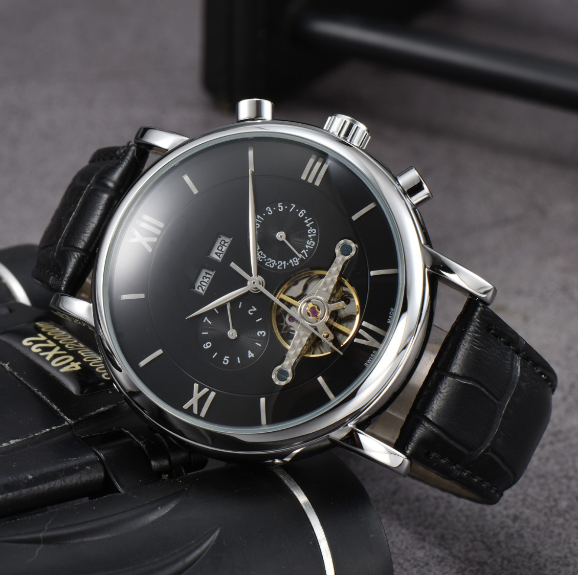 Classic Tourbillon Watch – Damon & West